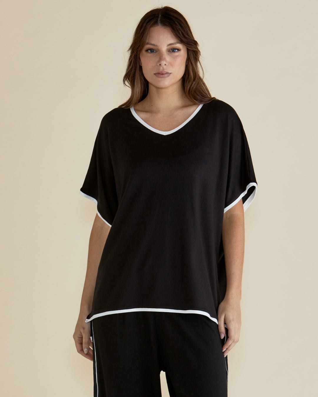 Betty Basics Clara T Shirt Black – Chambers