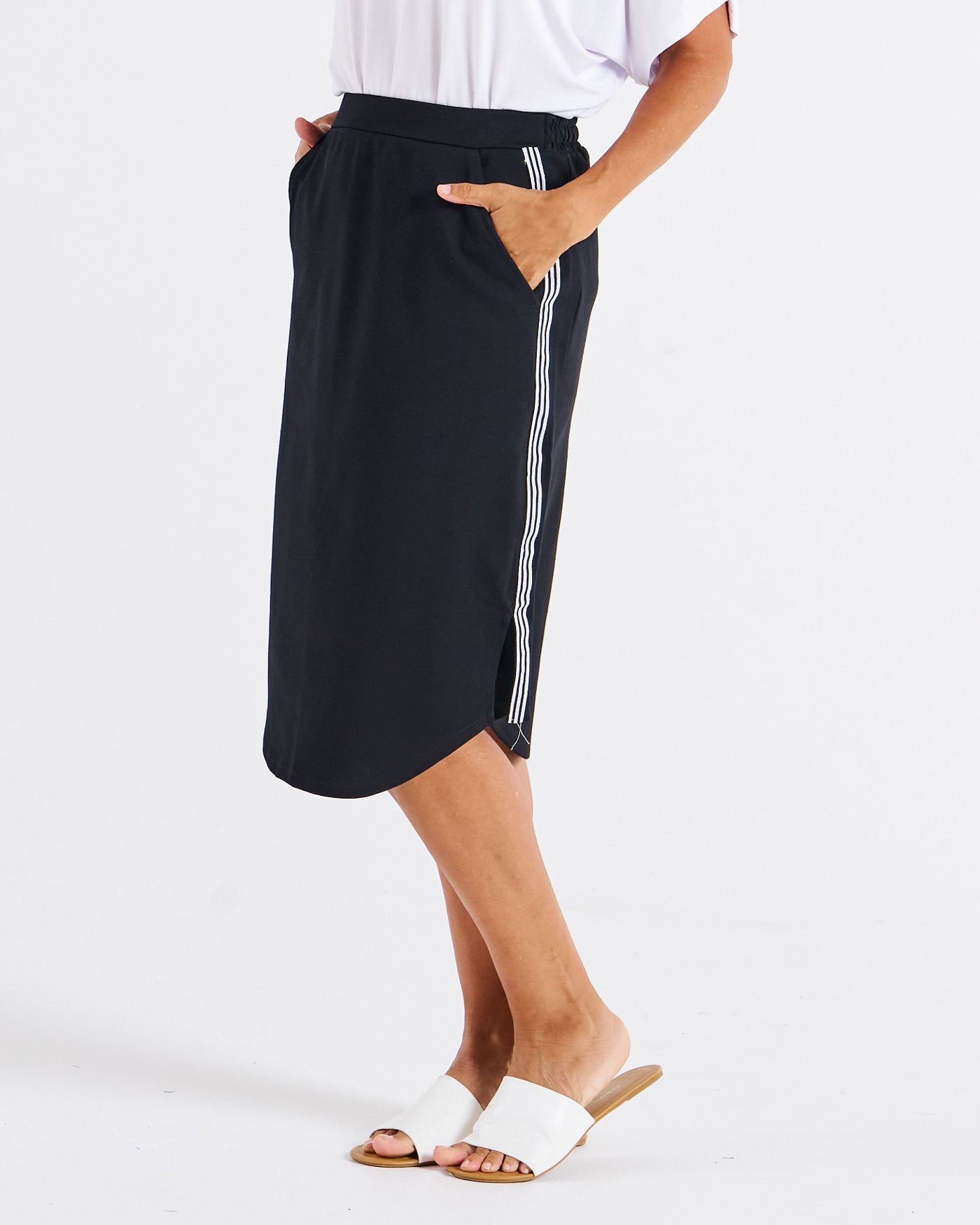 Betty Basics Evie Skirt Black – Chambers