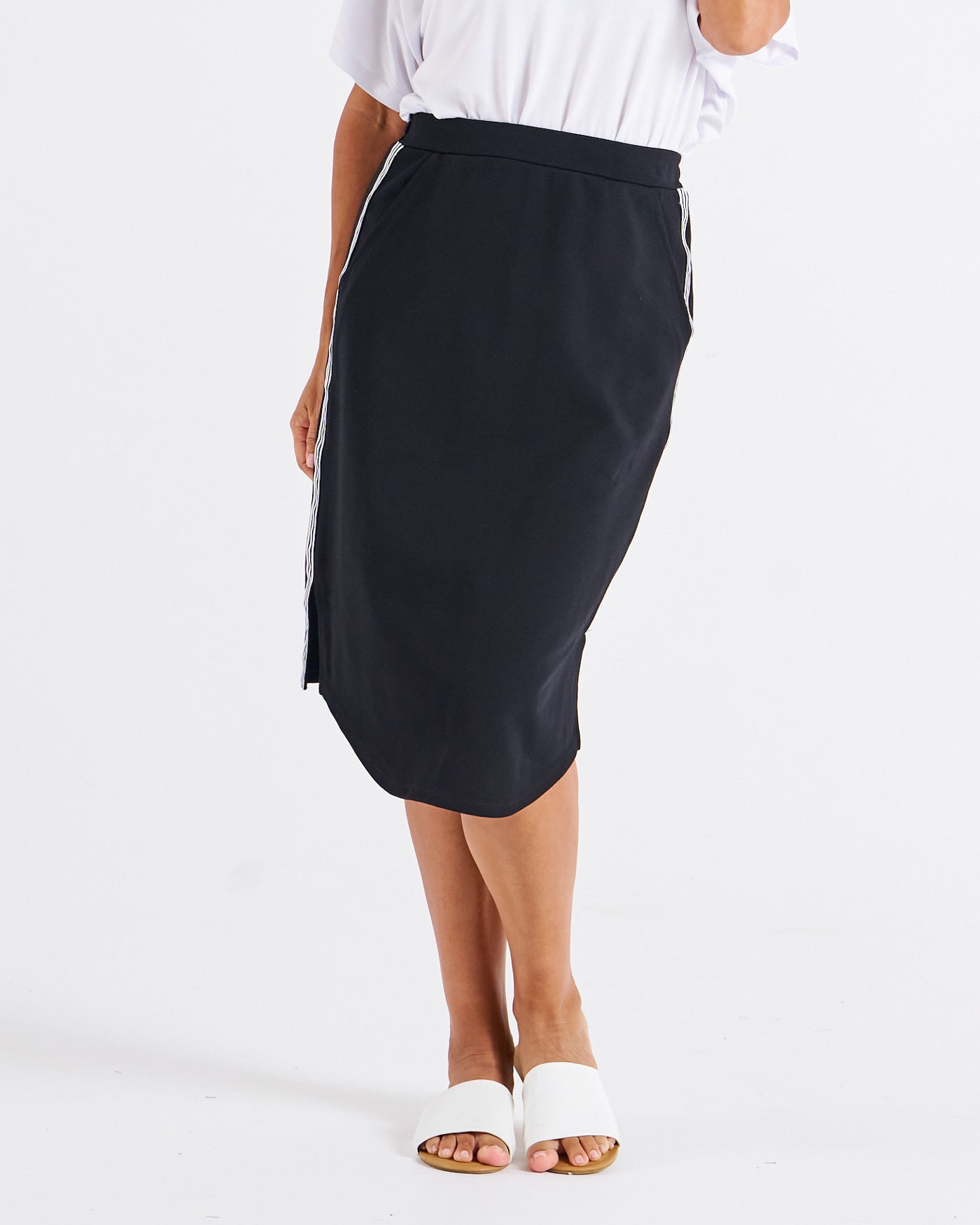 Betty Basics Evie Skirt Black – Chambers
