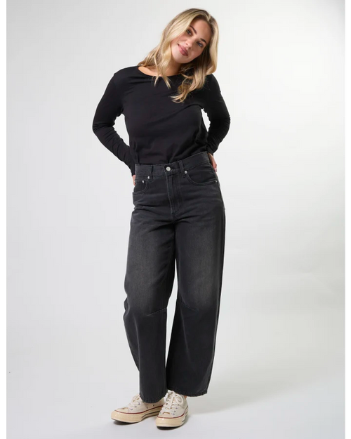 Stella and Gemma Carson Barrel Jean Slate Grey – Chambers